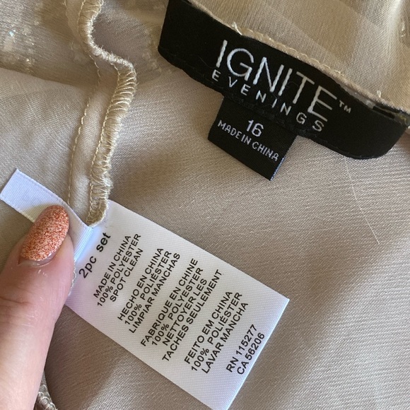 Ignite Evenings | Dresses | Ignate Womens Metallic Embroidered Floral ...